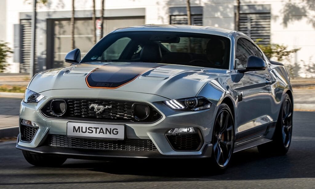 A Evolução do Ford Mustang ao Longo de Seis Gerações