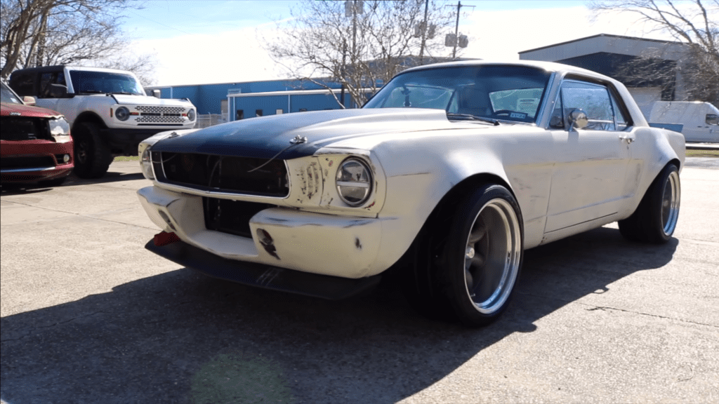 Conheça o Mustang Coyote Swapped que Domina as Estradas