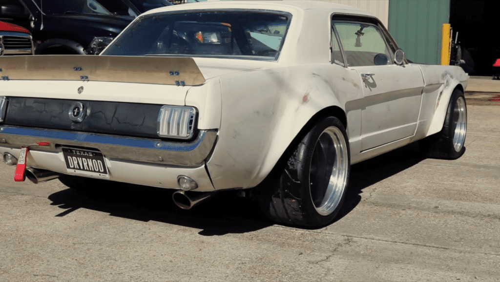 Conheça o Mustang Coyote Swapped que Domina as Estradas
