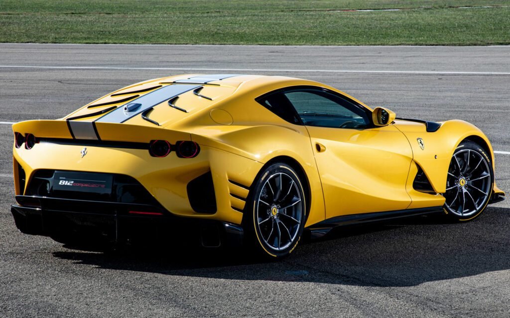 Últimos 10 carros lançados pela Ferrari 2024