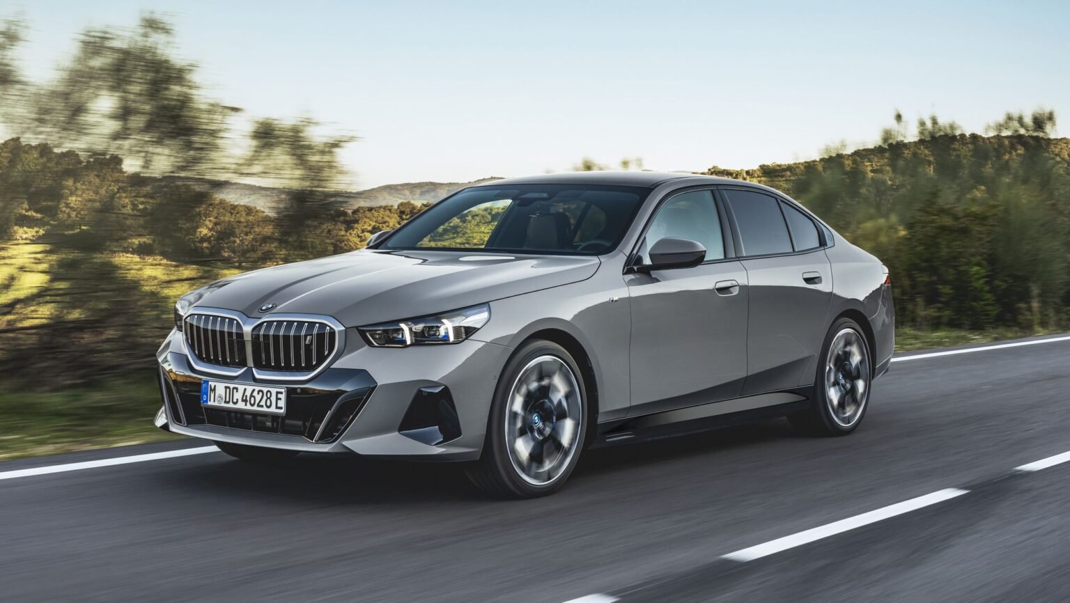 Conheça os incríveis carros da BMW lançados entre 2023 e 2024