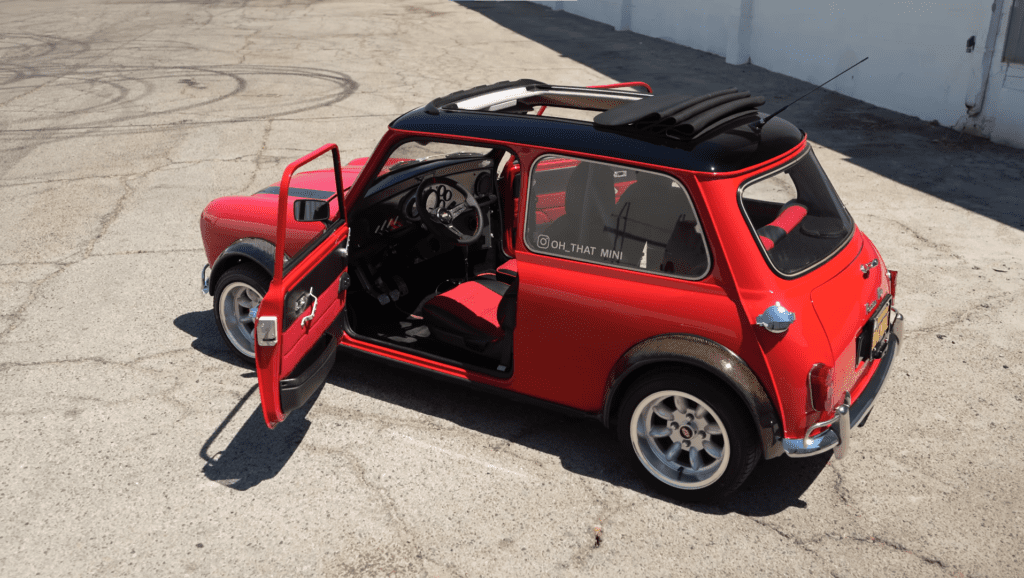 Transformação Incrível: Mini Cooper de 1966 com Motor Type R