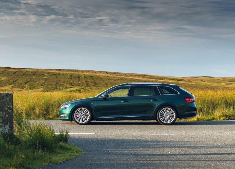 Škoda Superb Sleeper Edition 2024: Luxo e 477PS de Potência