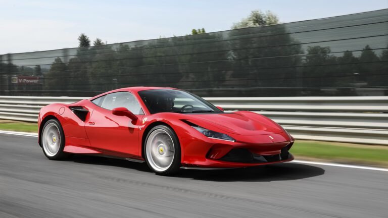 Ferrari F8 Tributo: Supercarro V8 Biturbo de 720 cv