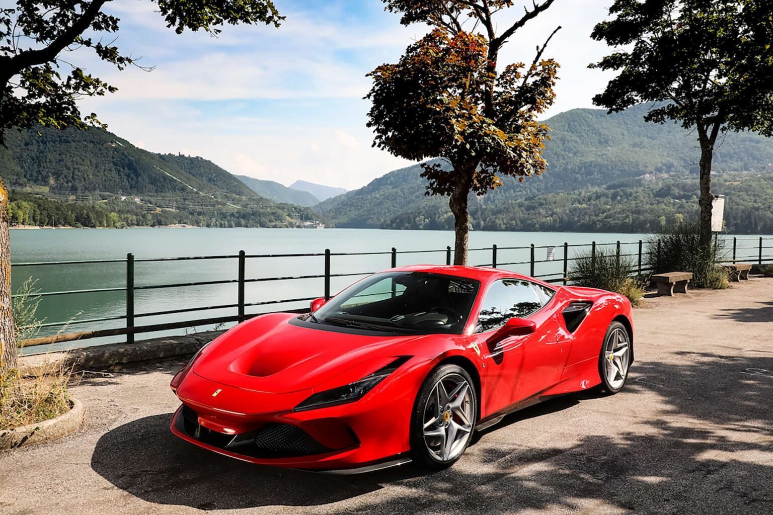 Ferrari F8 Tributo: Supercarro V8 Biturbo de 720 cv