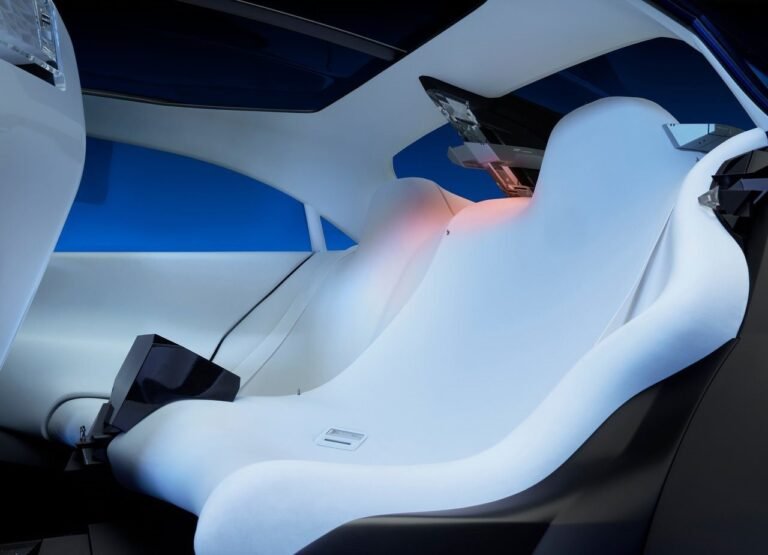 Alpine A390_Beta: O Carro Esportivo Sustentável do Futuro