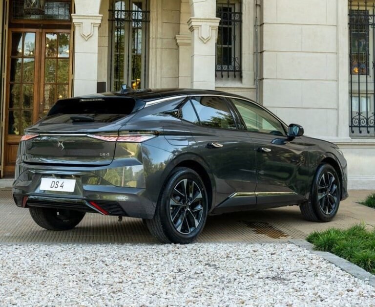 DS 4 Étoile: Interior Luxuoso com Tecnologia de Ponta